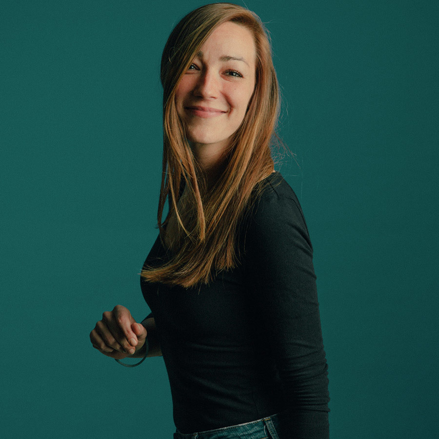Esther Bialas — Agentur SCHLAG